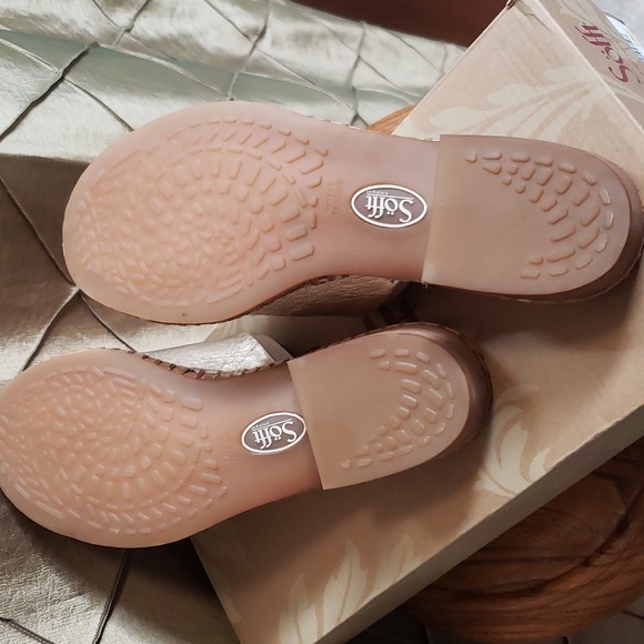 Sofft | Shoes | Nwt Sofft Nalanie Leather Slide | Poshmark